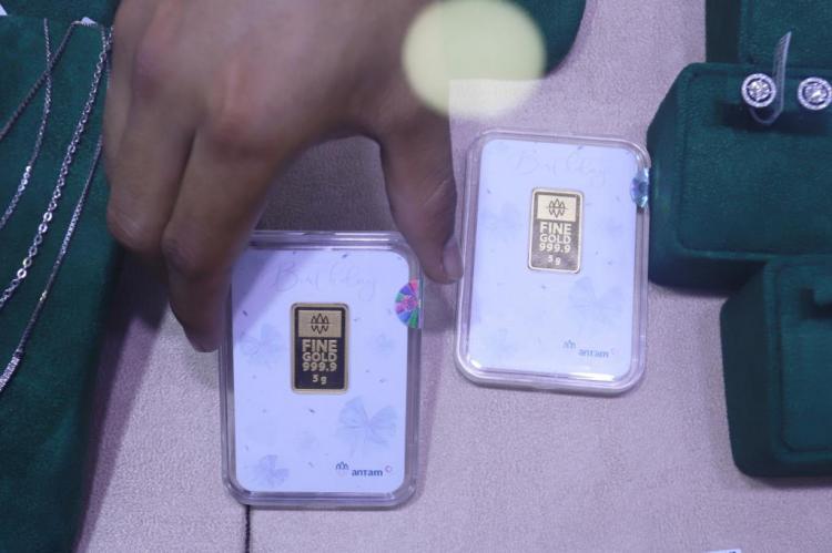 Turun Rp 9.000, Harga Emas Antam Di Rp 1.950.000 Per Gram