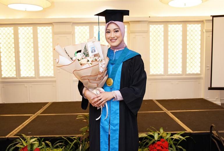 Wisudawan Termuda Unisba Ini Lulus Fakultas Kedokteran Dalam Usia 20 ...