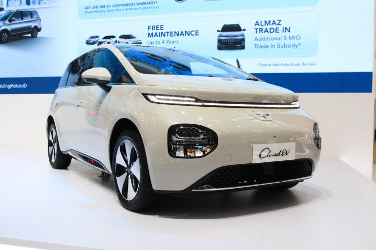 Wuling Cloud EV, Mobil Listrik Nyaman untuk Keluarga