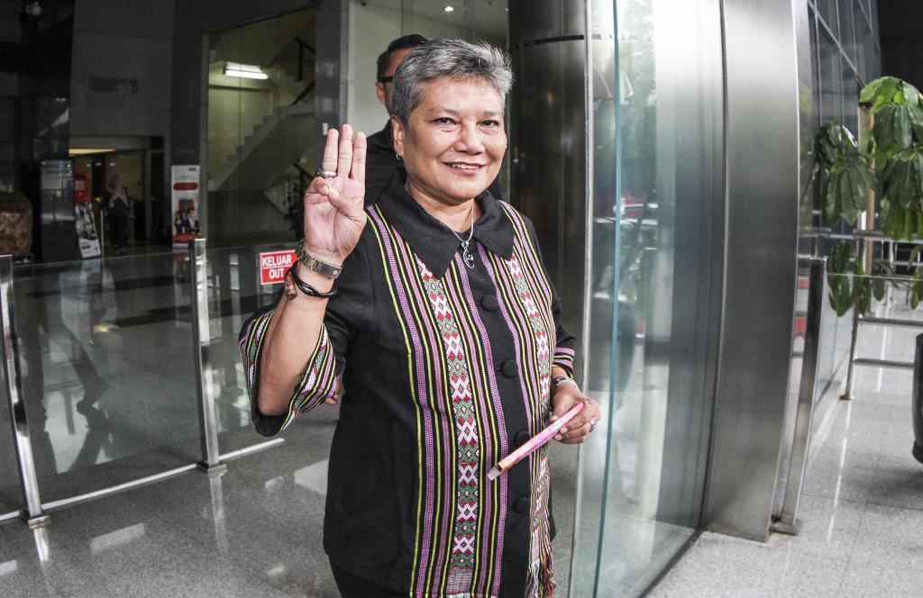 Anggota DPR Fraksi PDIP Ribka Tjiptaning Diperiksa KPK Anggota DPR Fraksi PDIP Ribka Tjiptaning Diperiksa KPK