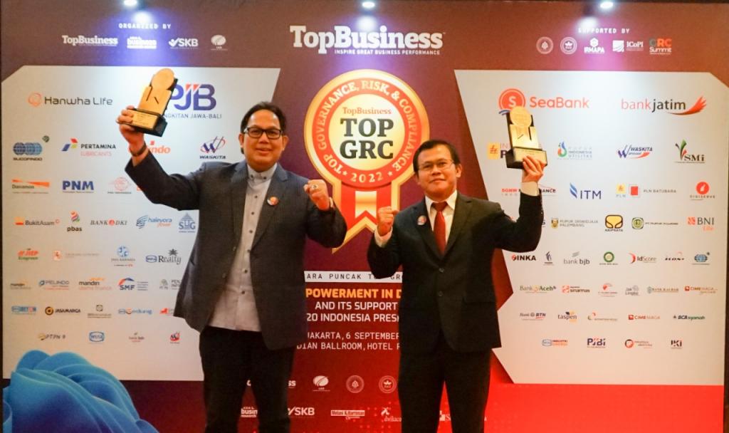 Bank DKI Terima Penghargaan TOP GRC Awards 2022