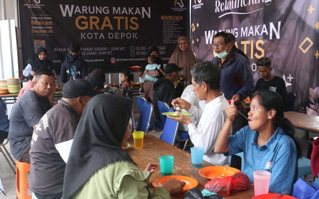Cukur dan Makan Siang Gratis