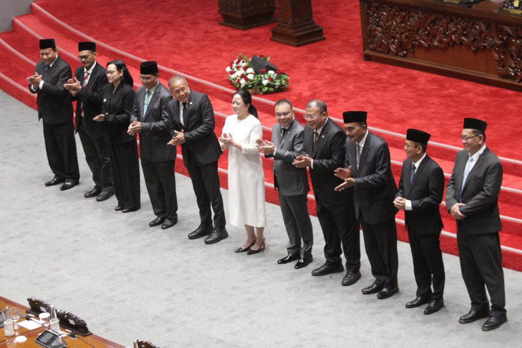 DPR Sahkan Tujuh Anggota Baru Komisi Yudisial Periode 2025–2030