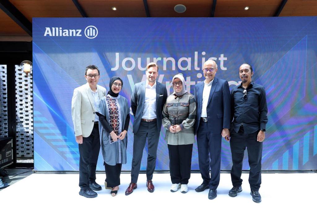 Economy Outlook 2025: How Insurance & Media Industry Navigate The ...