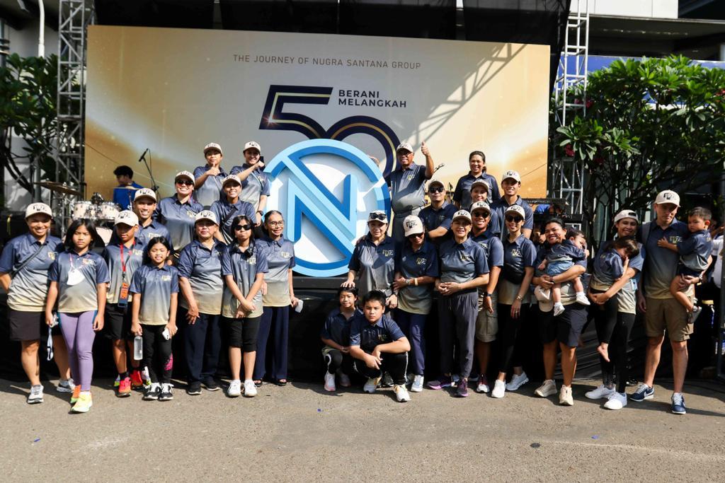 Fun Walk Bareng Keluarga Nugra Santana Group