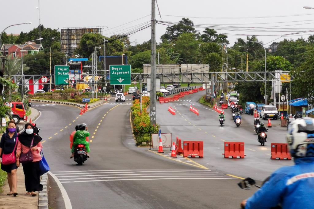 Jalan Raya Puncak Hari ke Dua Tahun Baru 2021 Lancar