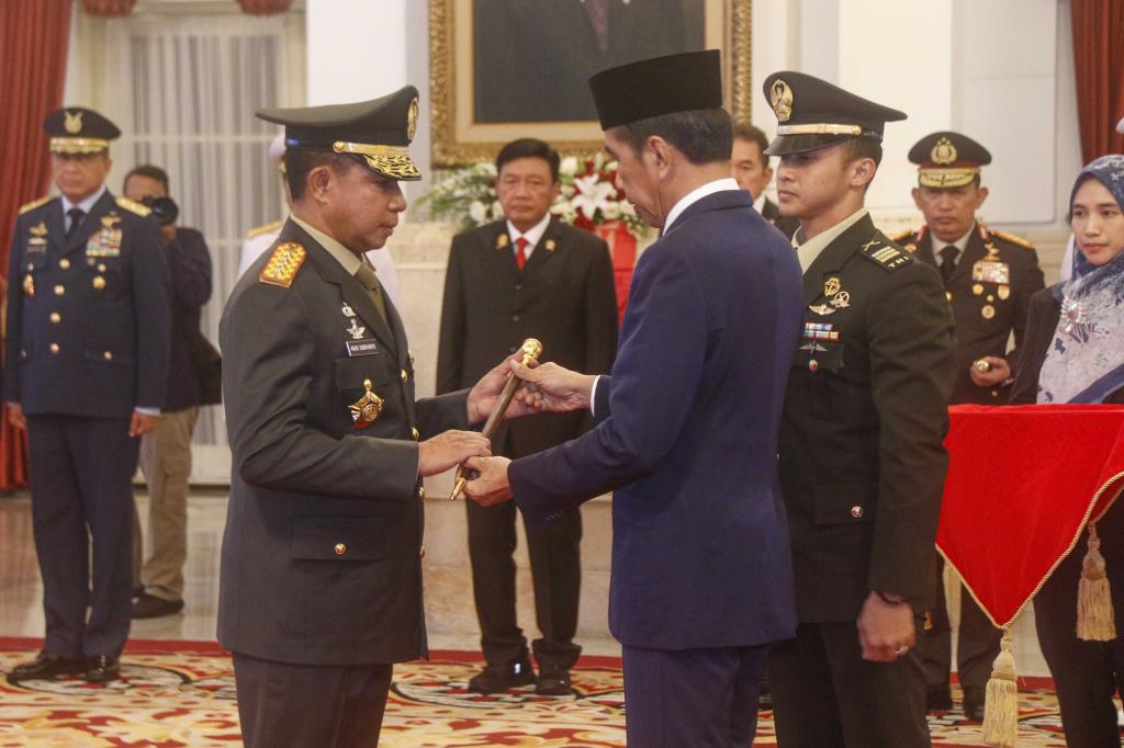 Jokowi Melantik Panglima TNI Agus Subiyanto Di Istana Negara Jokowi Melantik Panglima TNI Agus Subiyanto Di Istana Negara