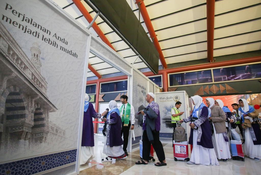 Melihat Keberangkatan Jemaah Haji dari Terminal Khusus Haji Soekarno-Hatta