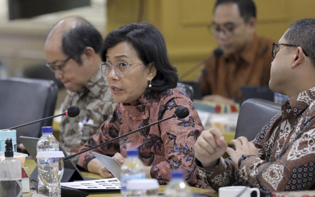 Menkeu Raker Dengan DPD Bahas Ekonomi Makro