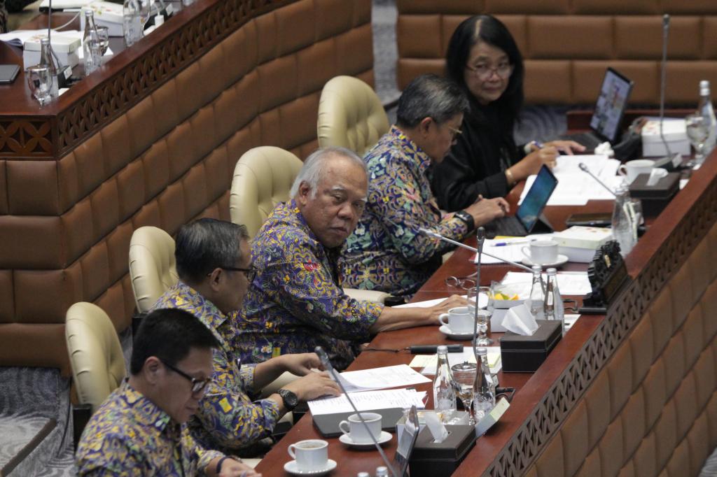 Menteri PUPR Basuki Rapat Kerja Dengan DPR Bahas RAPBN 2025