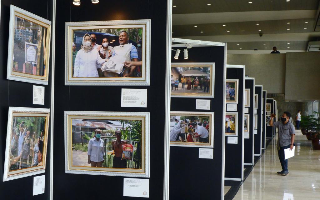Pameran Foto Perempuan DPR