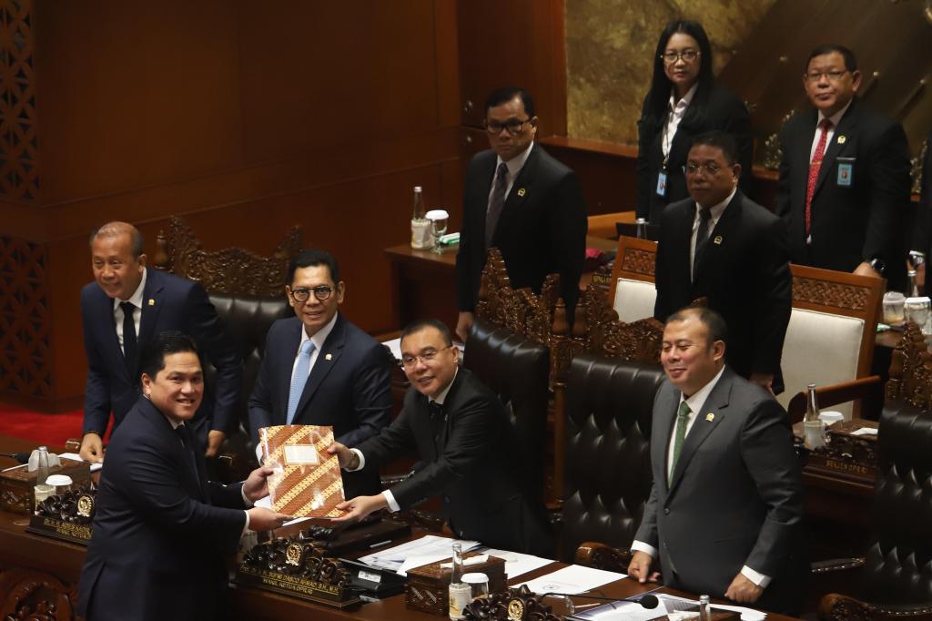 Paripurna Sahkan Perubahan Ketiga UU BUMN