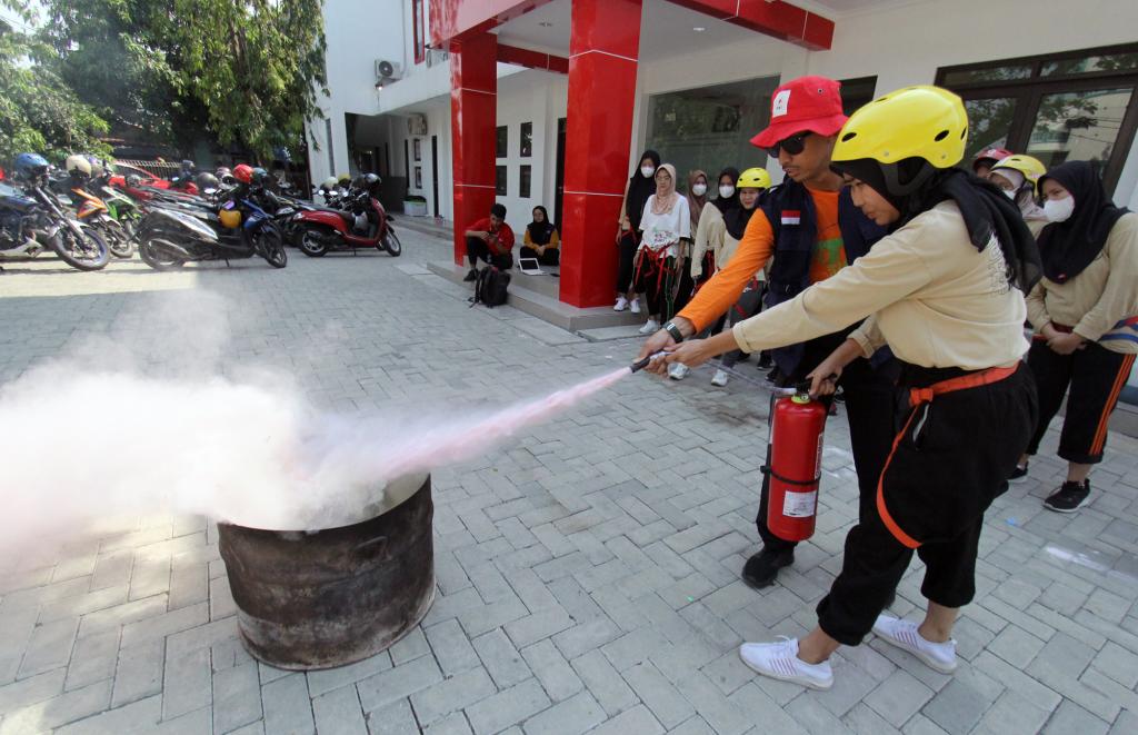 Pelatihan Pemadam Api