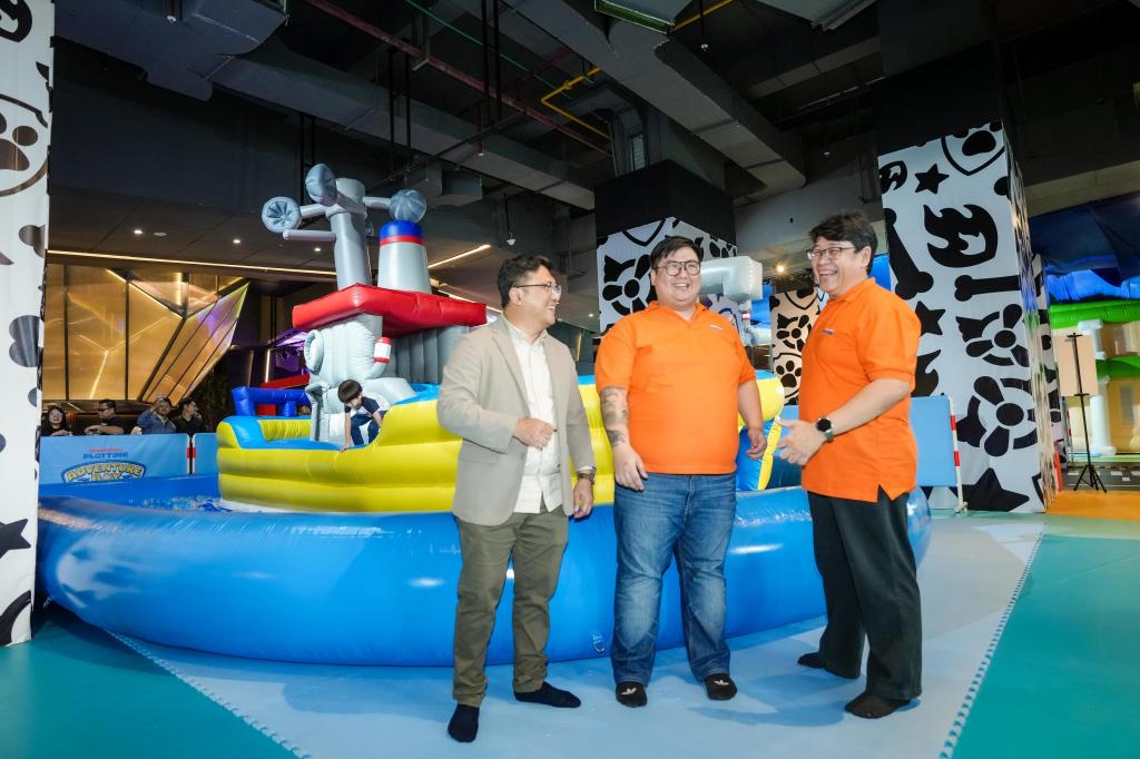 Peluncuran Wahana Pop Up Adventure Bay Bounce