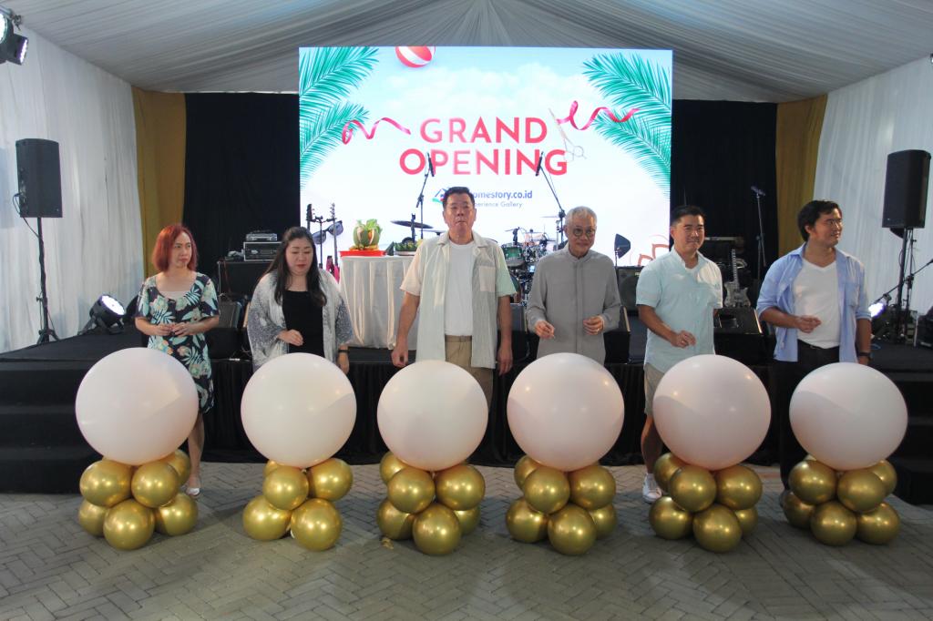 Pembukaan Showroom Homestory