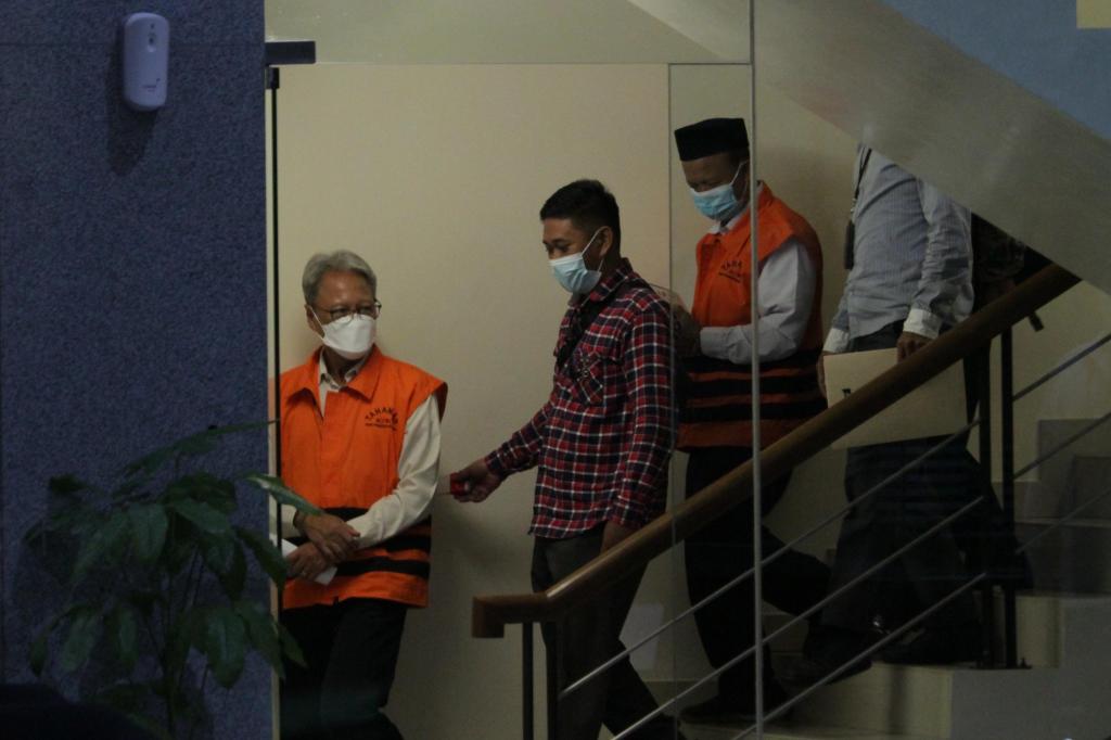 Pemeriksaan Husni dan Isnu di KPK