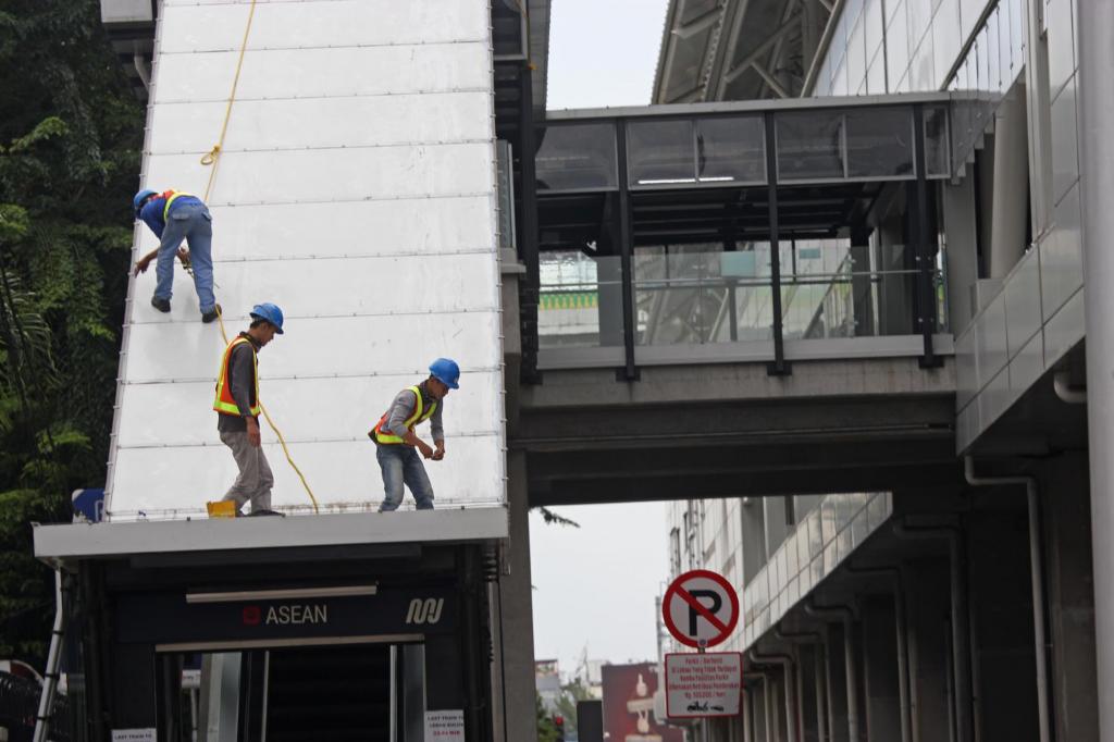 Perawatan Eskalator MRT