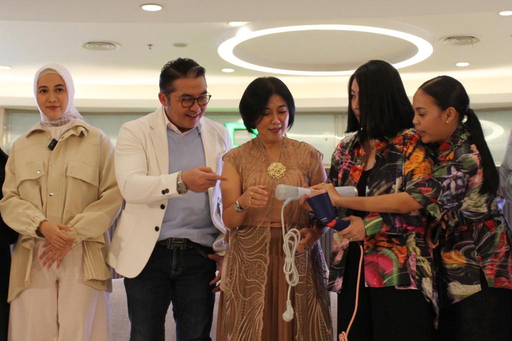 Philips Luncurkan Handheld Steamer 5000 Series Dalam Ajang JFW 2025