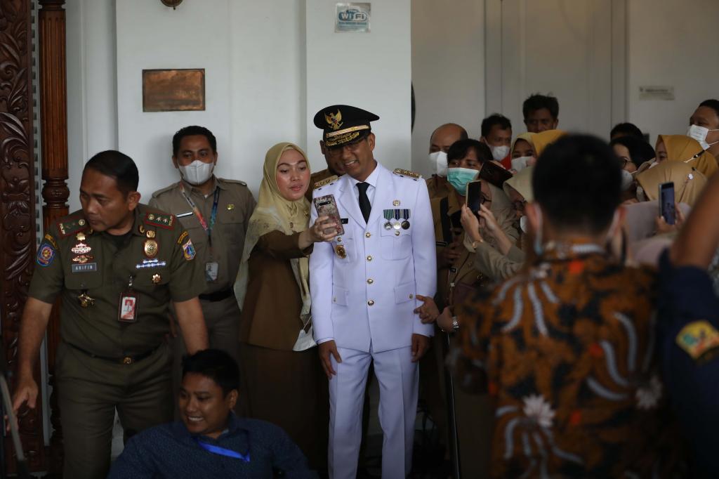 PJ Gubernur DKI Jakarta Heru Budi Hartono Tiba di Balai Kota
