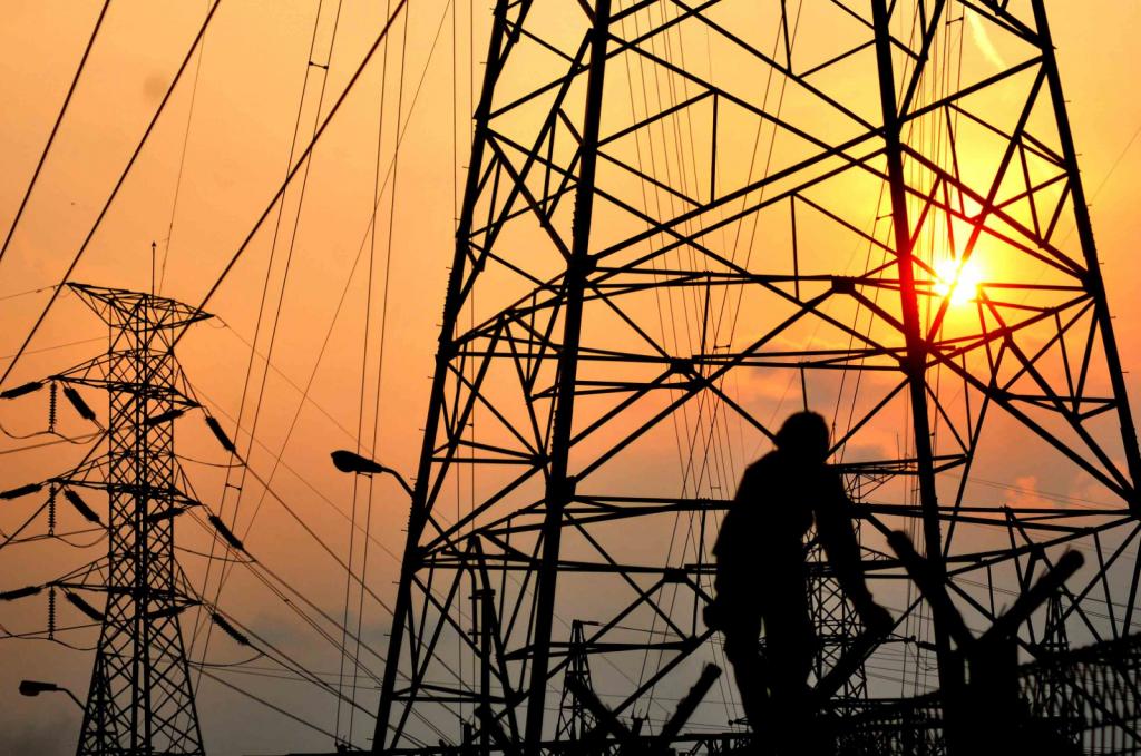 PLN Tuntaskan Pembangunan SUTT di Berbagai Wilayah Indonesia