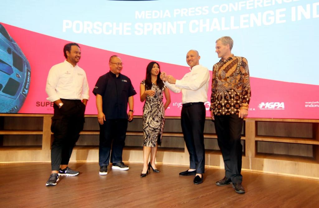 Porsche Sprint Challenge Indonesia 2023, Ajang Balap Mobil Pertama di ...