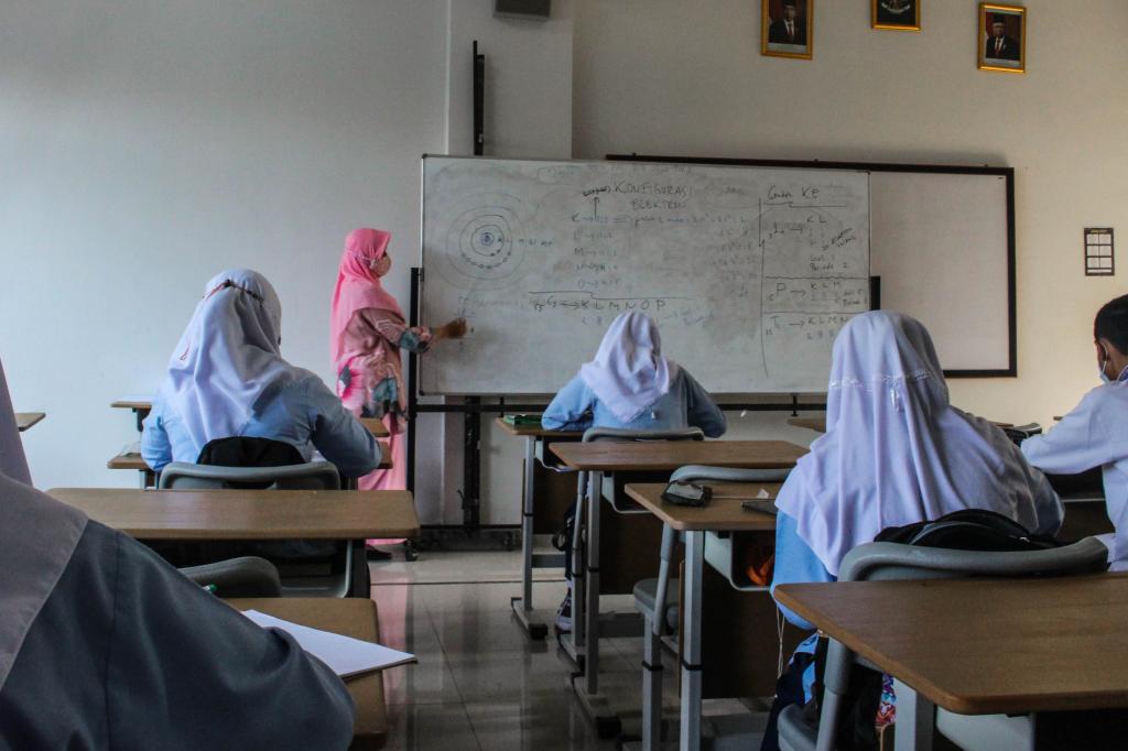 PTM 50 Persen di SMPN 276 Jakarta