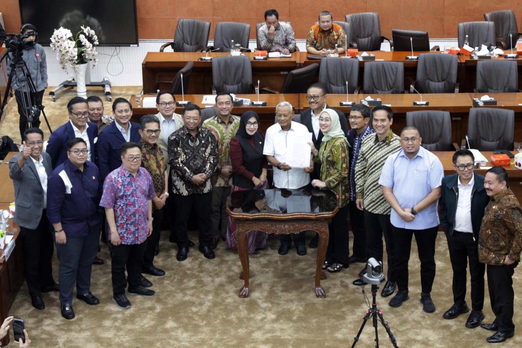 Rapat Kerja Perubahan RUU BUMN