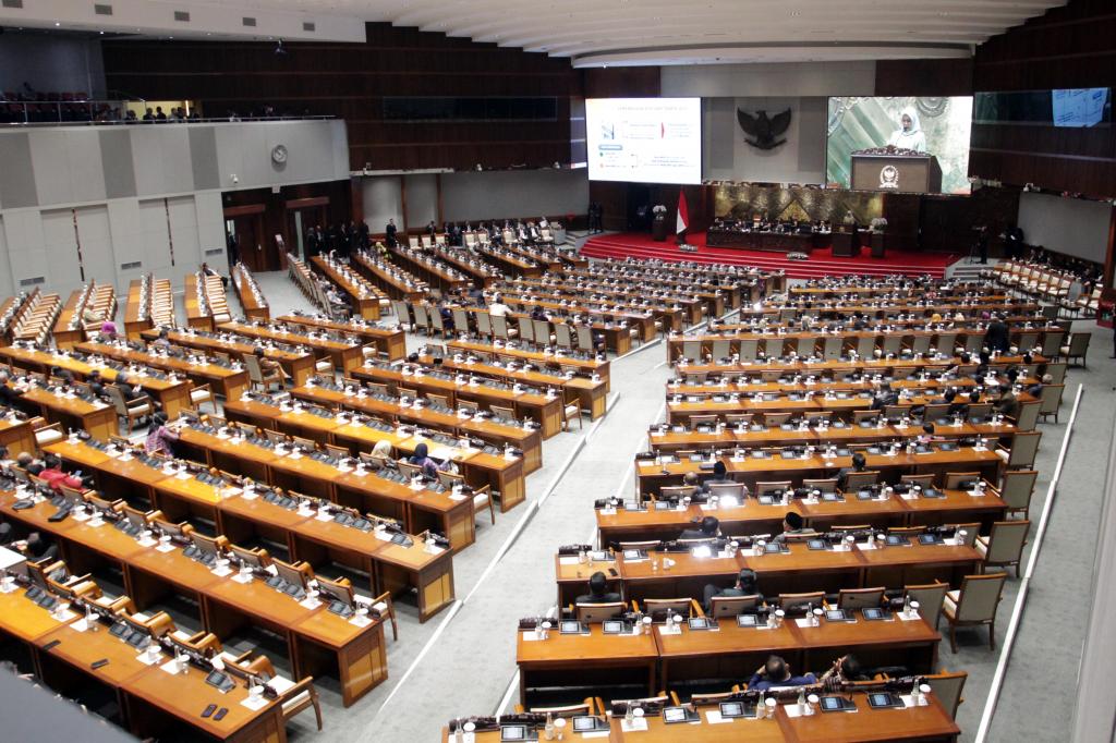 Rapat Paripurna DPR Hanya 119 Orang Yang Hadir