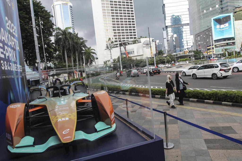 Replika Mobil Formula E