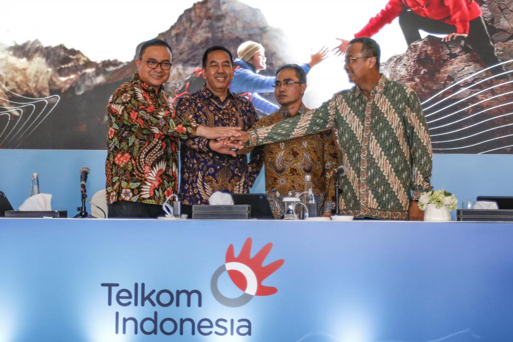 RUPS Telkom Rombak Jajaran Direksi
