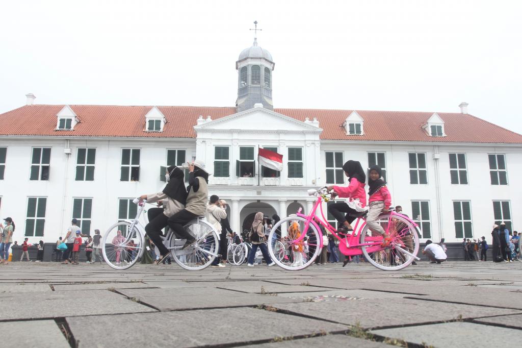 Sepeda Ontel Daya Tarik Pengunjung Kota Tua