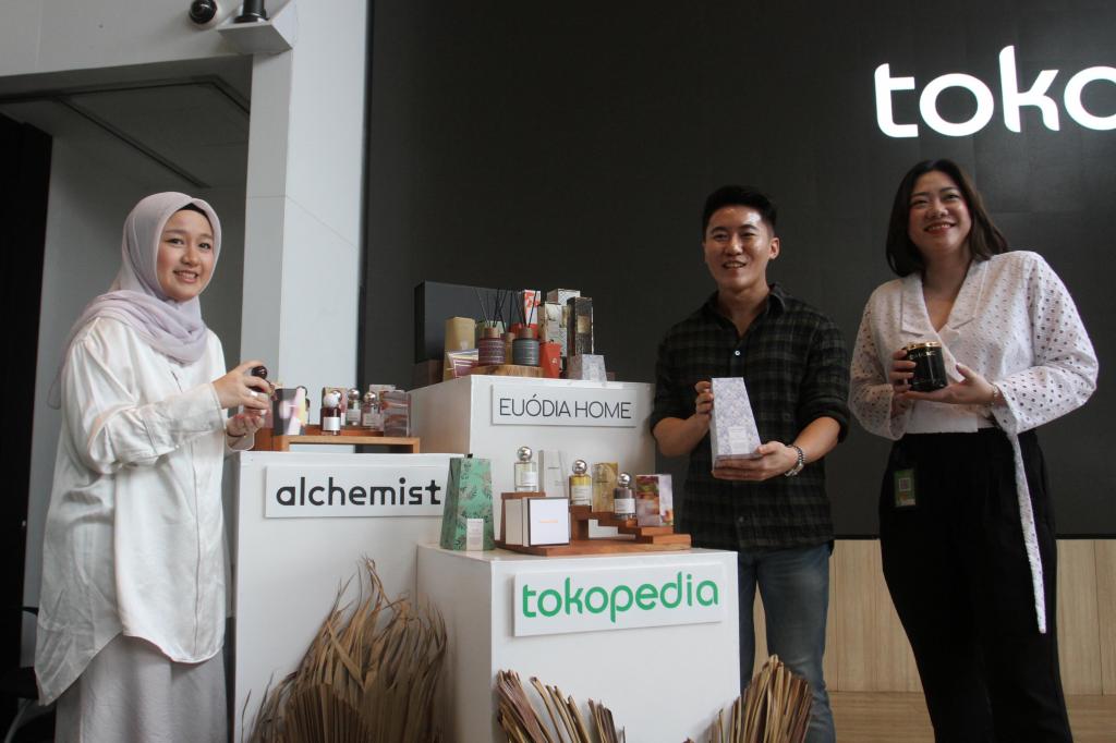 Tingkatkan Industri UMKM Parfum Lokal Melalui Tokopedia