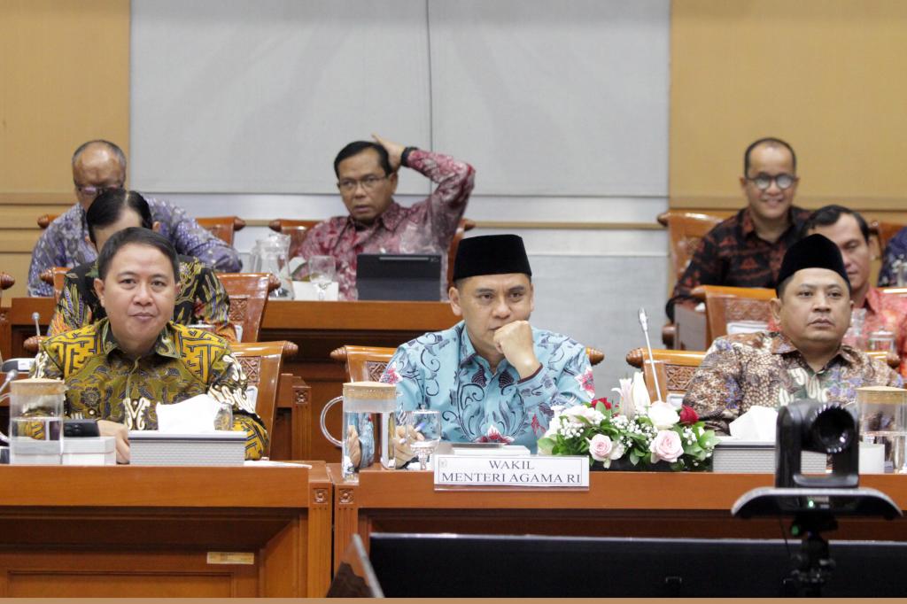 Wamenag Hadir Raker DPR Evaluasi Penyelenggara Haji 2024