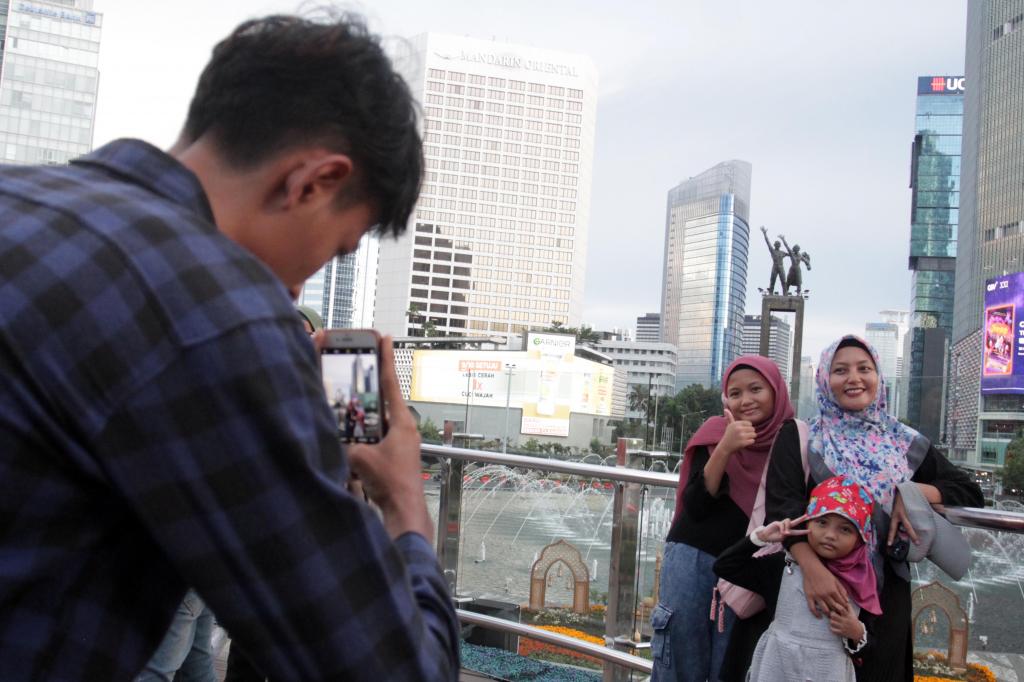 Wisata Anjungan Halte Bundaran HI