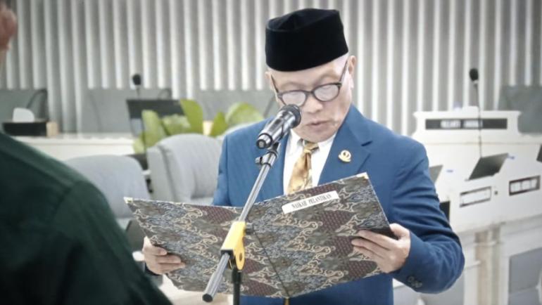 Yusuf Ridwan Resmi Dilantik Gantikan Dedi Damhudi di DPRD Jabar