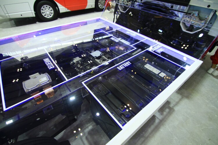 Isuzu Kenalkan ELF EV Prototype Di GIIAS