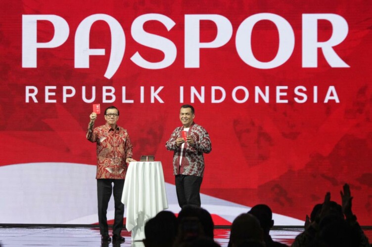 Ditjen Imigrasi Luncurkan Desain Baru Paspor RI, Warnanya Merah Putih